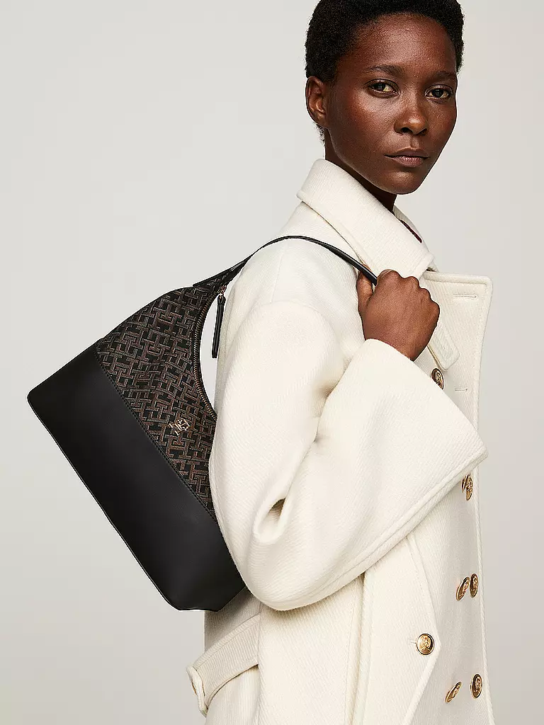 Tommy hilfiger hobo store